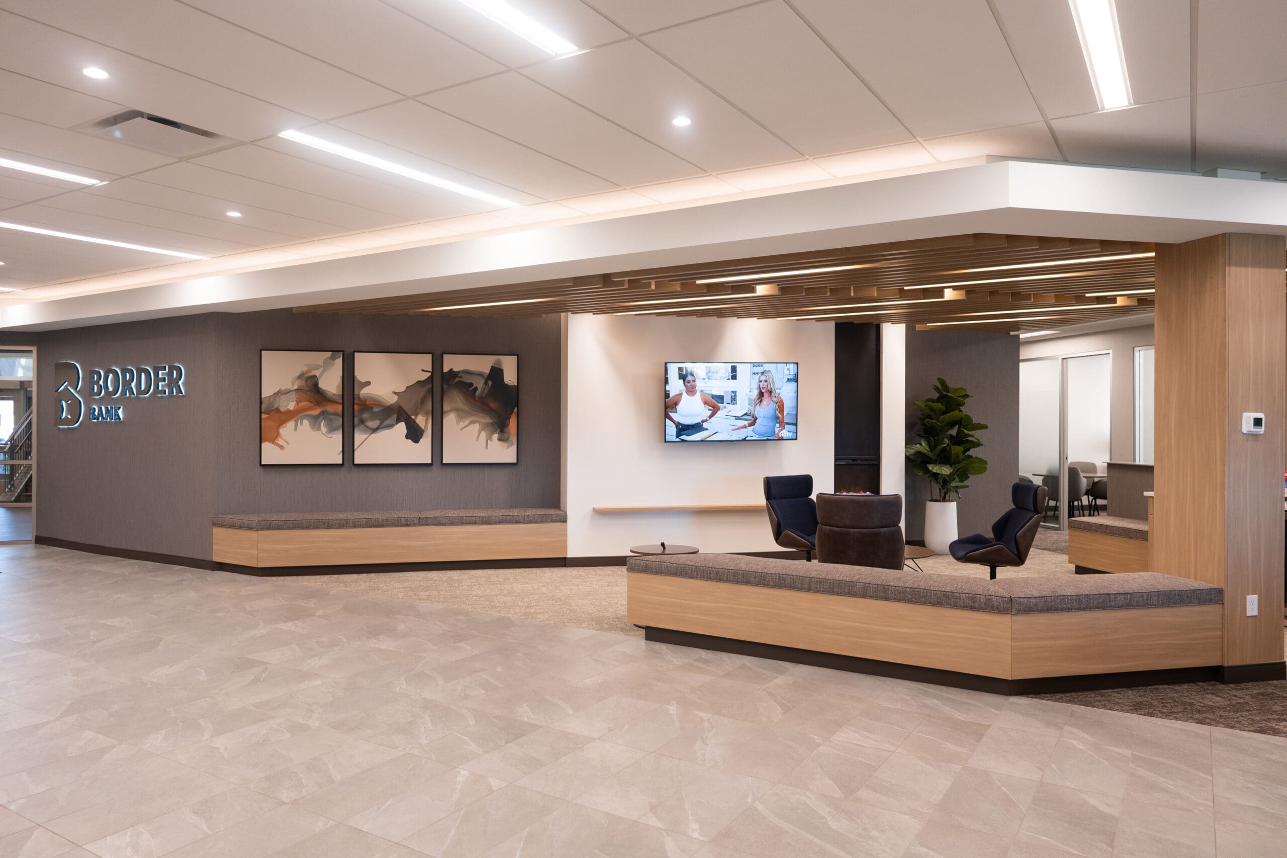 Interiors At Work: Border Bank – InterOffice